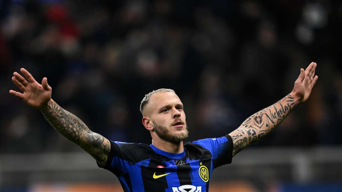 Tutta l'Inter canta insieme alla Curva Nord a Riyadh. E Dimarco fa il ...