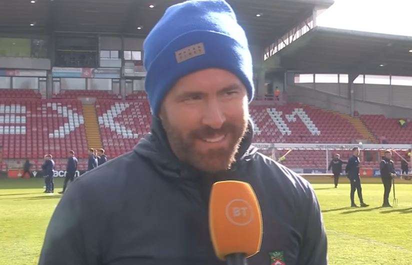 Ryan Reynolds premia il Wrexham con un viaggio: tutta la squadra volerà ...